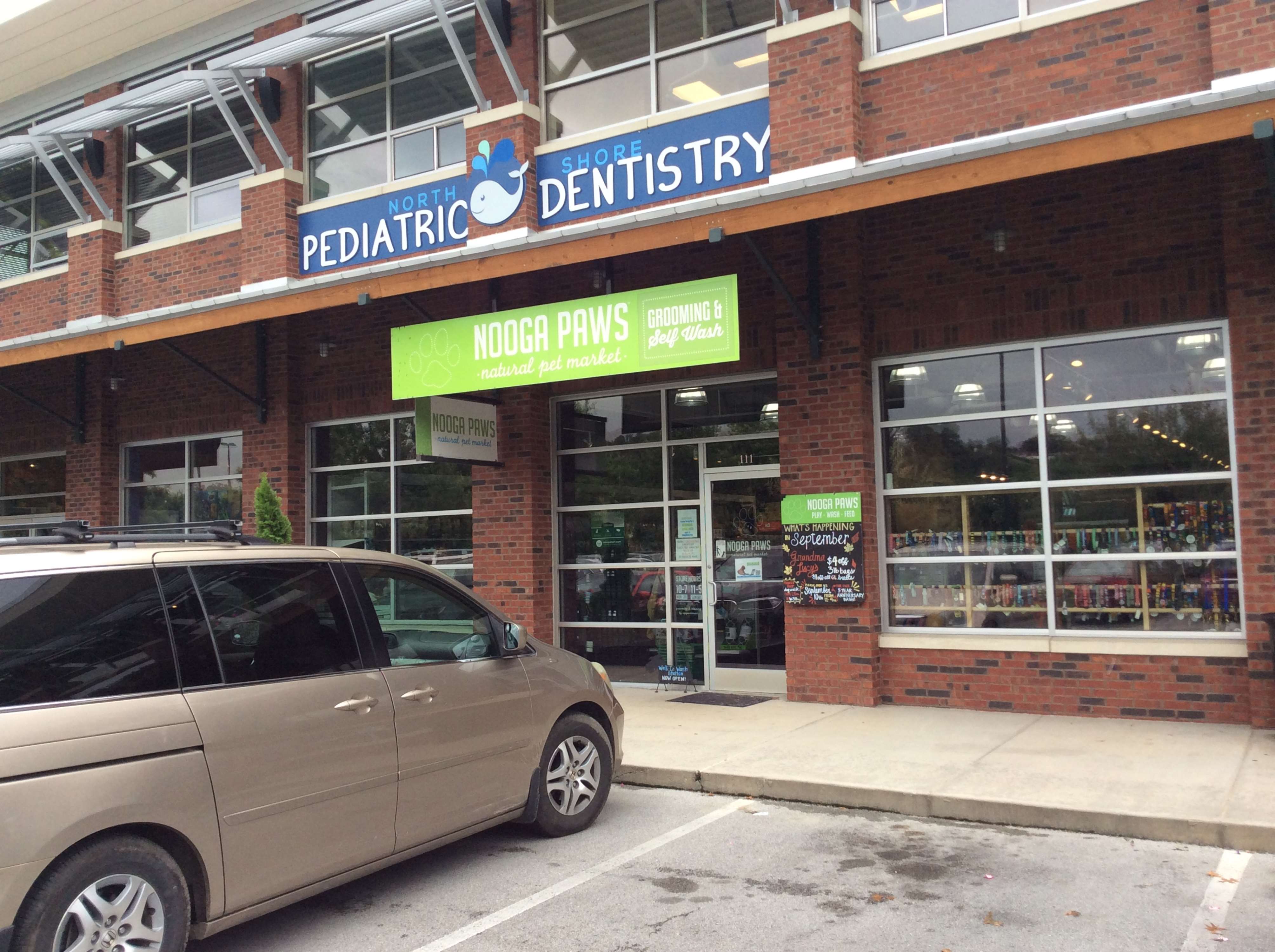 Nooga Paws LLC - Chattanooga, TN - Pet Supplies