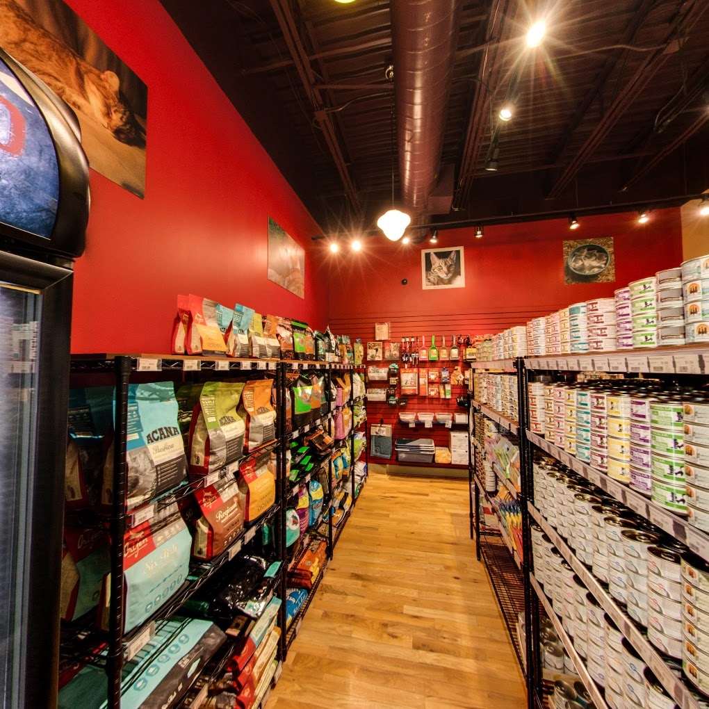 Four Paws Pantry and Spa - Olathe, KS - Pet Supplies